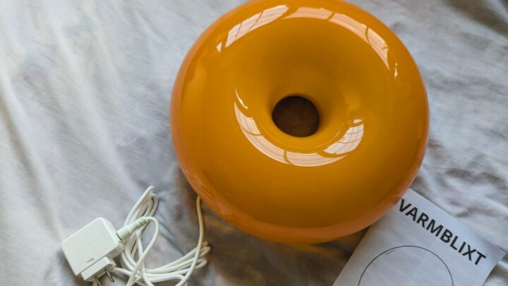 温かみのある光が魅力のVARMBLIXT（IKEA）がお部屋のアクセントに最高だった！ - モノモチ